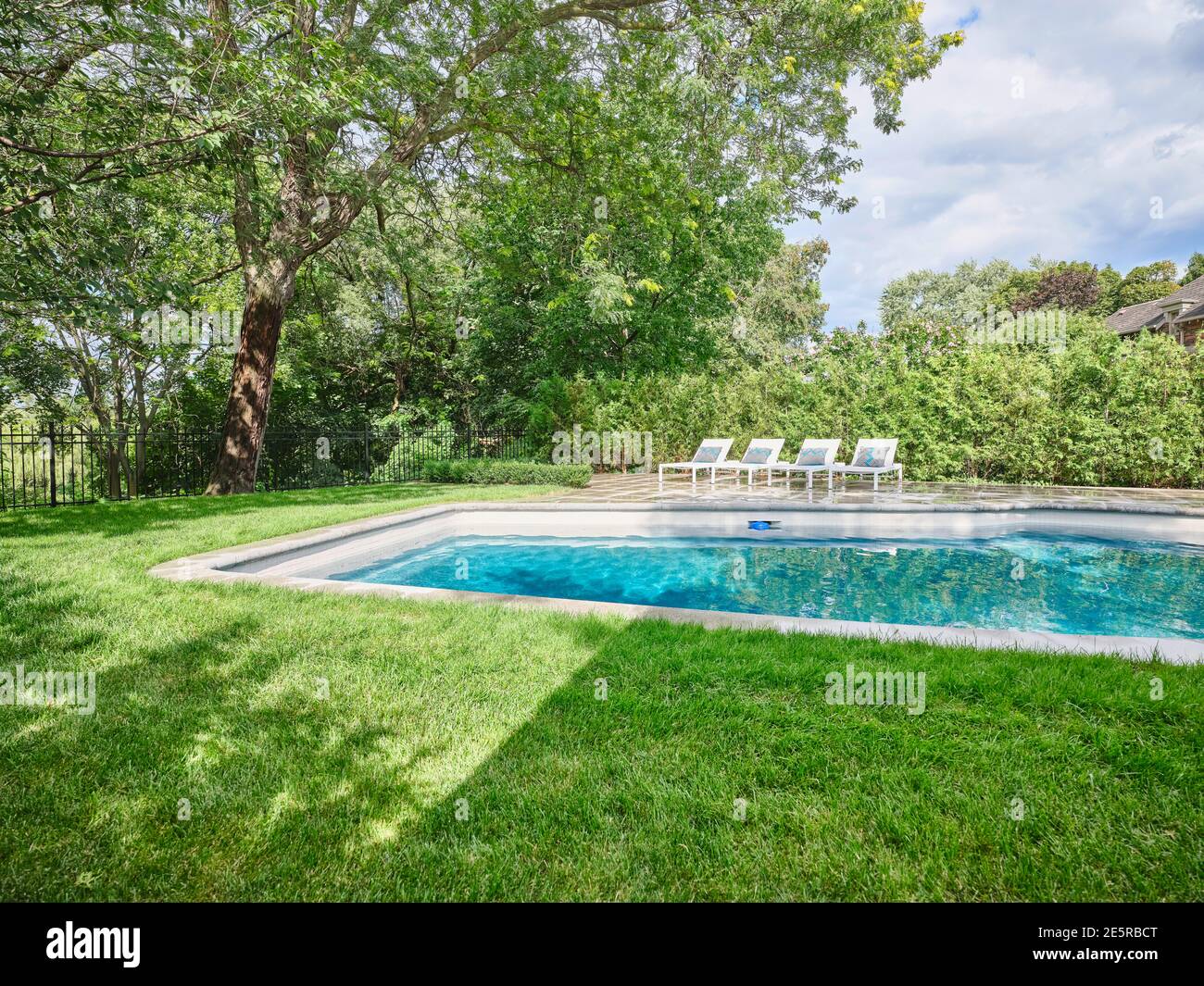 Real estate sign toronto hi-res stock photography and images - Alamy