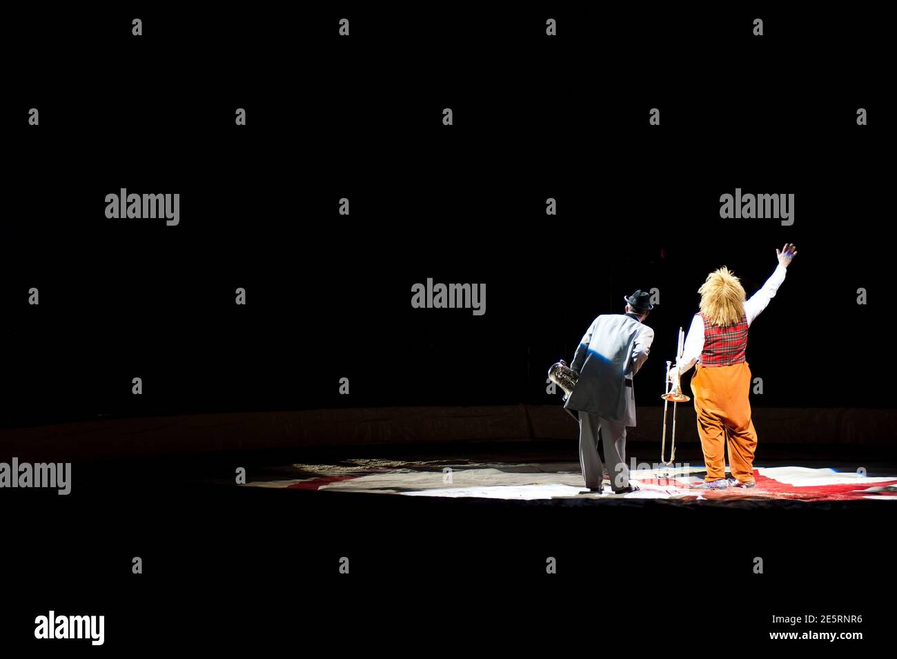 Circus clowns ring hi-res stock photography and images - Alamy