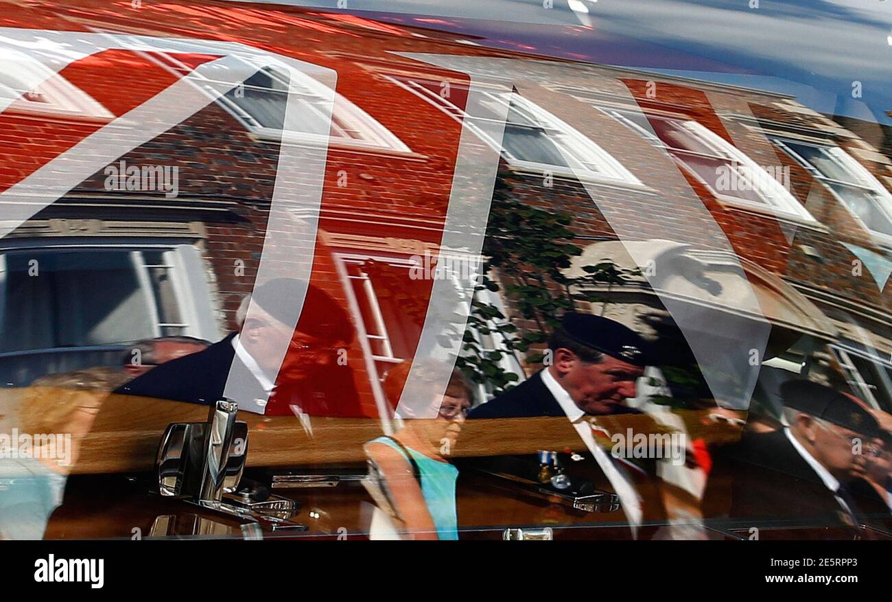 42 commando hi-res stock photography and images - Alamy