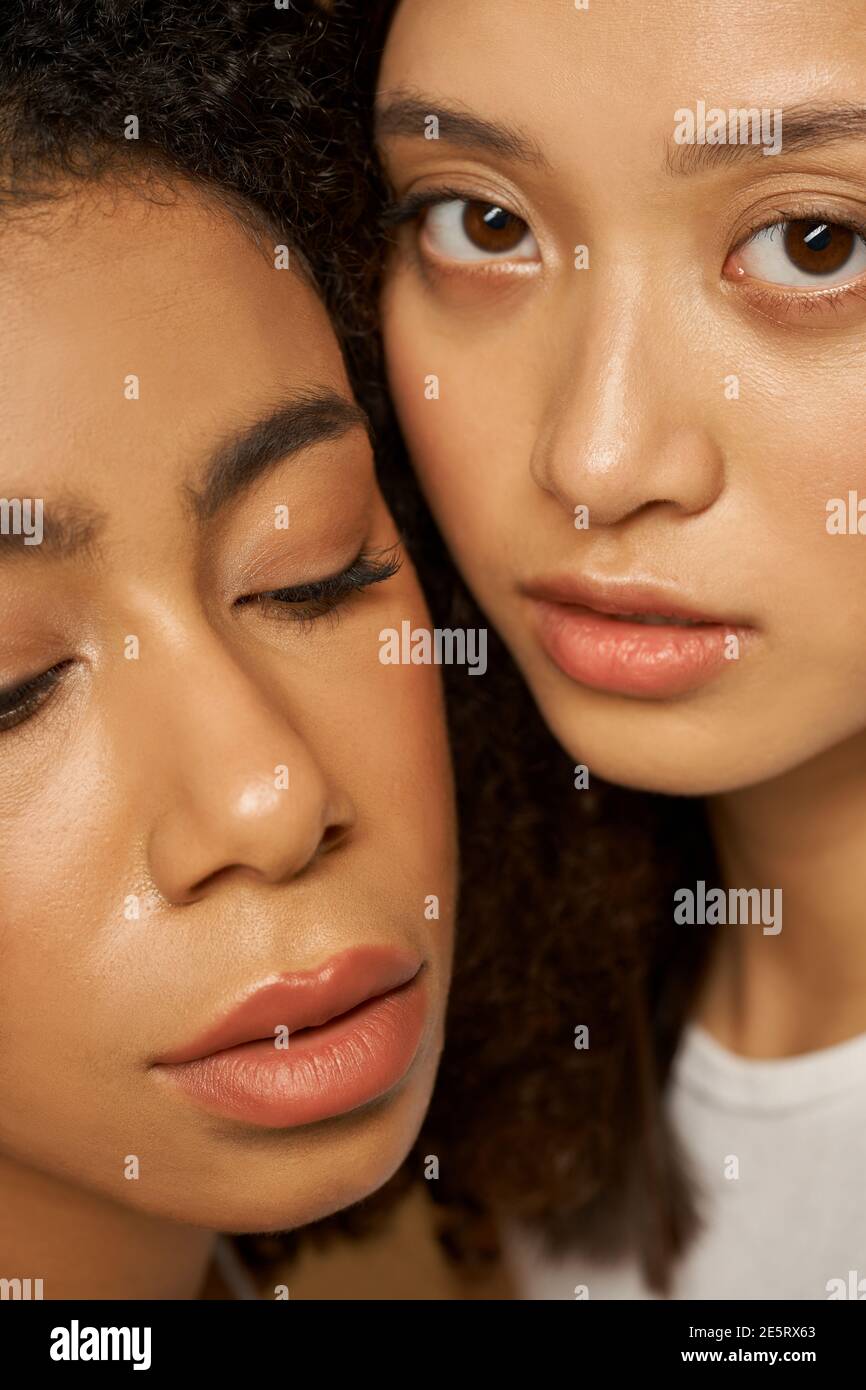 Closeup portrait women hi-res stock photography and images - Alamy