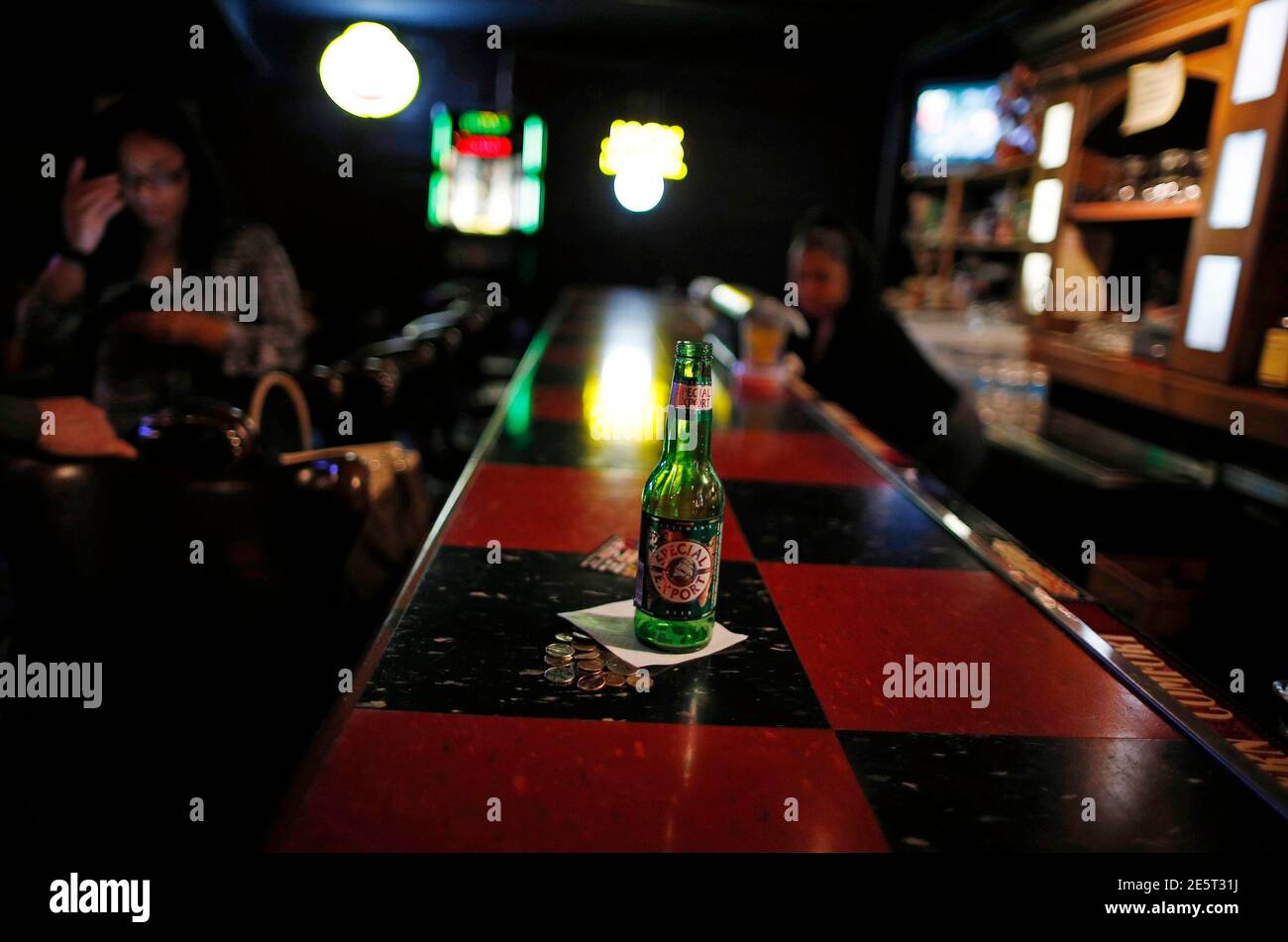 Empty bottle chicago music hi-res stock photography and images - Alamy