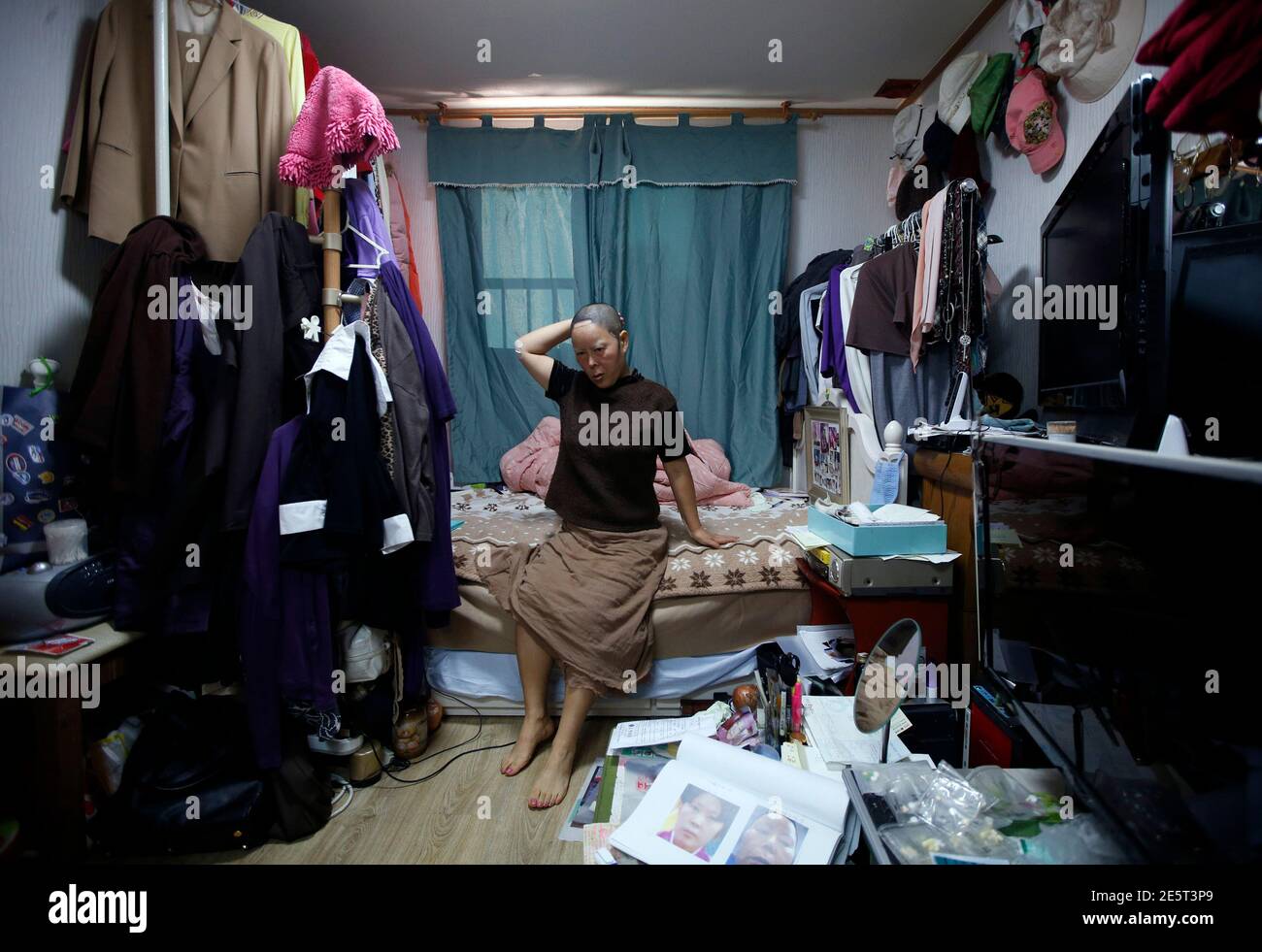 South korea plastic surgery hi-res stock photography and images - Alamy