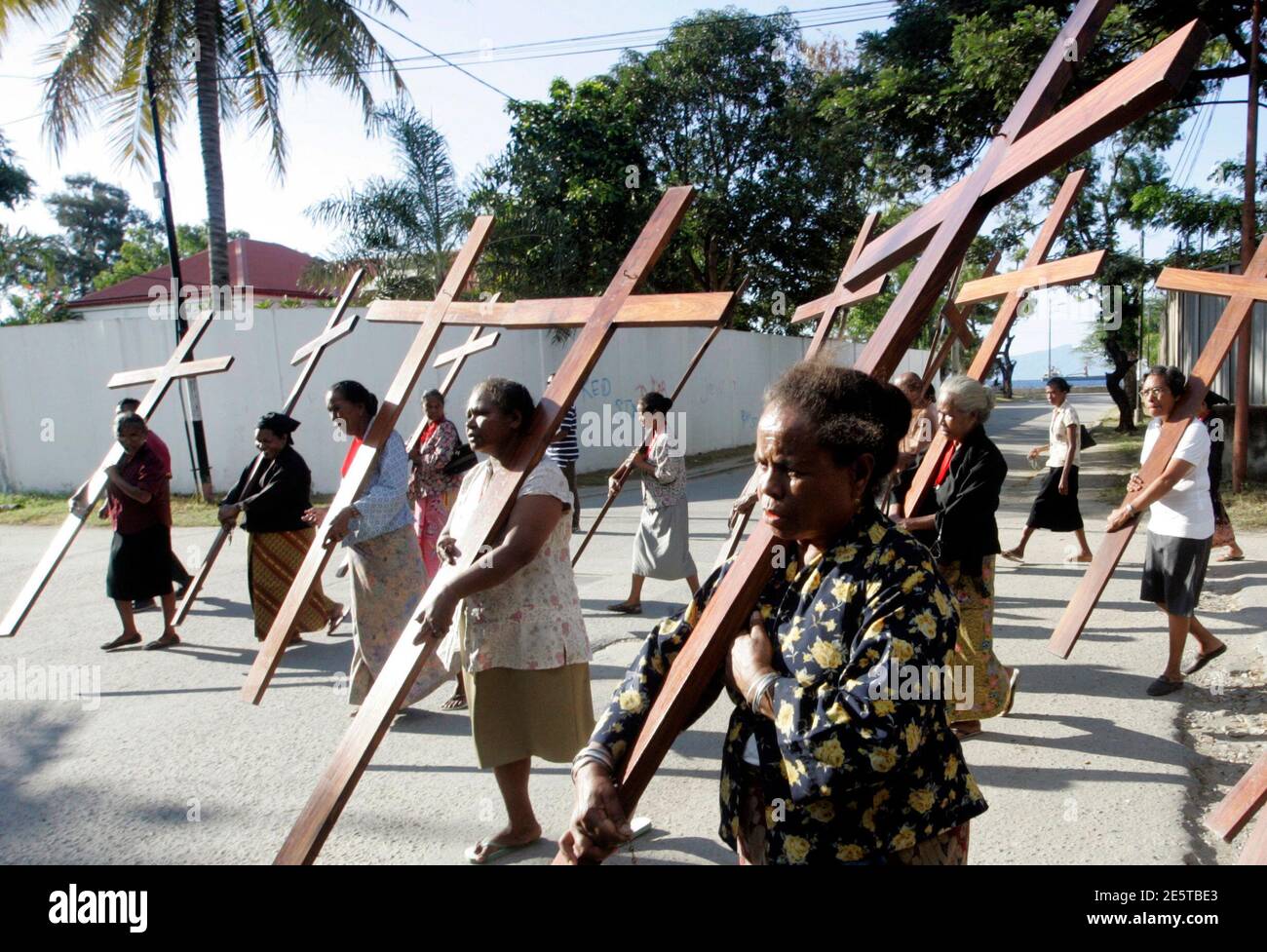 Women timor leste hi-res stock photography and images - Alamy