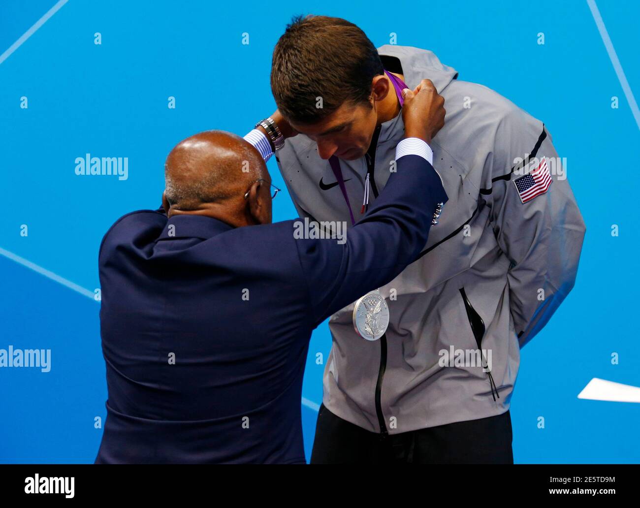 Michael phelps olympics and podium hi-res stock photography and images ...