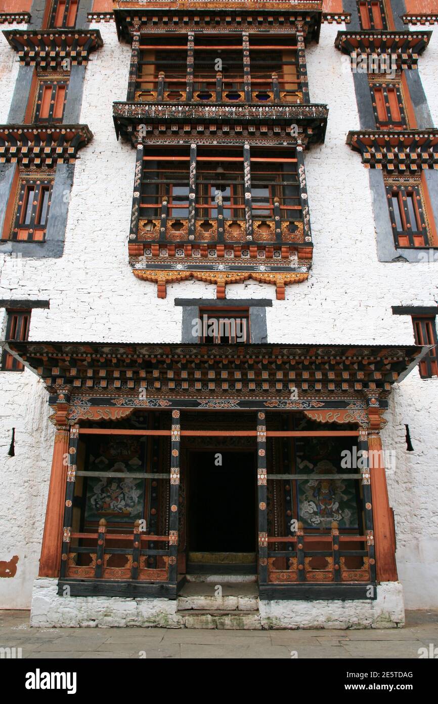 buddhist fortress (dzong) in paro (bhutan Stock Photo - Alamy