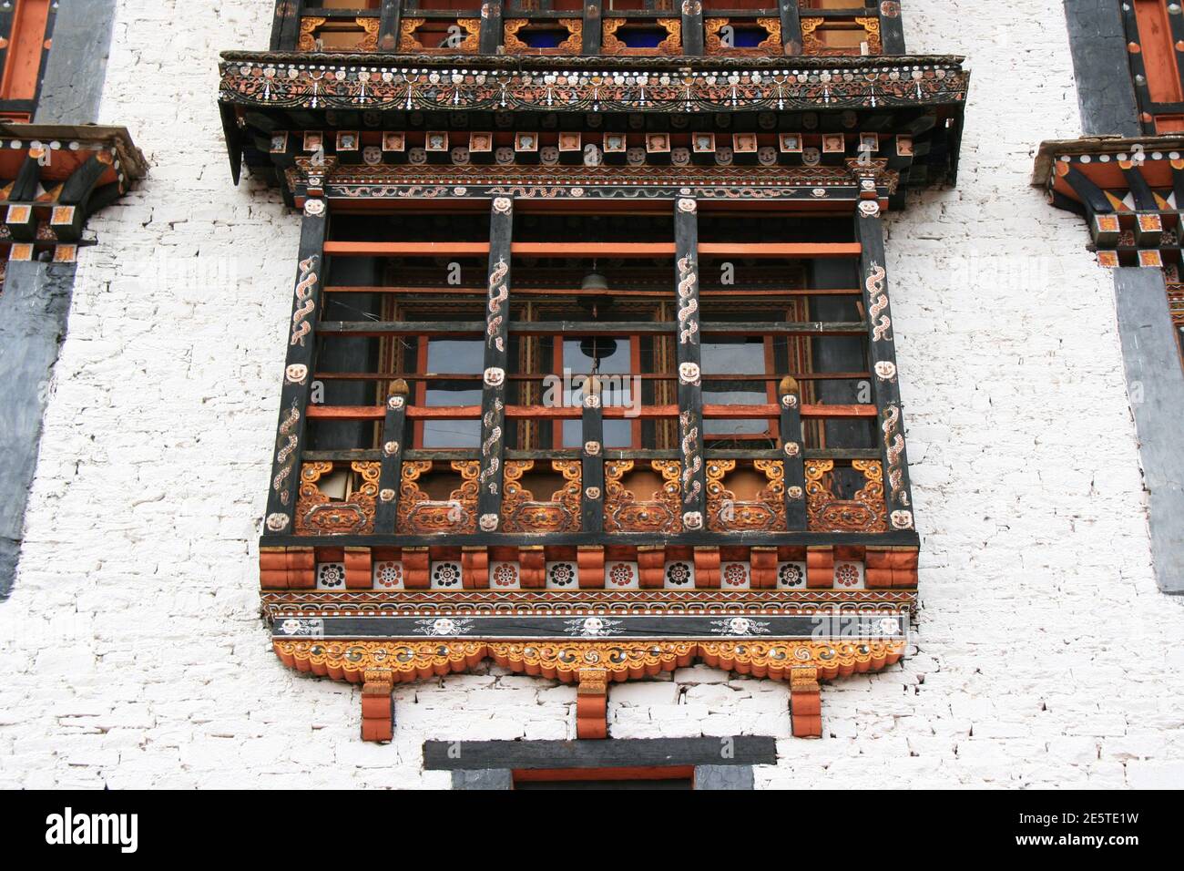 buddhist fortress (dzong) in paro (bhutan Stock Photo - Alamy