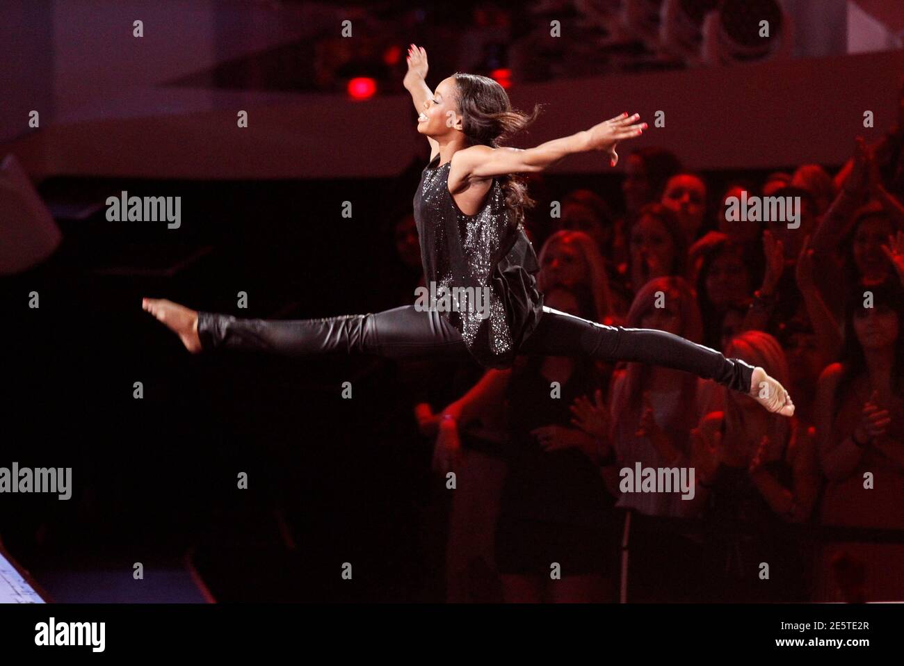 Alicia keys performance hi-res stock photography and images - Alamy