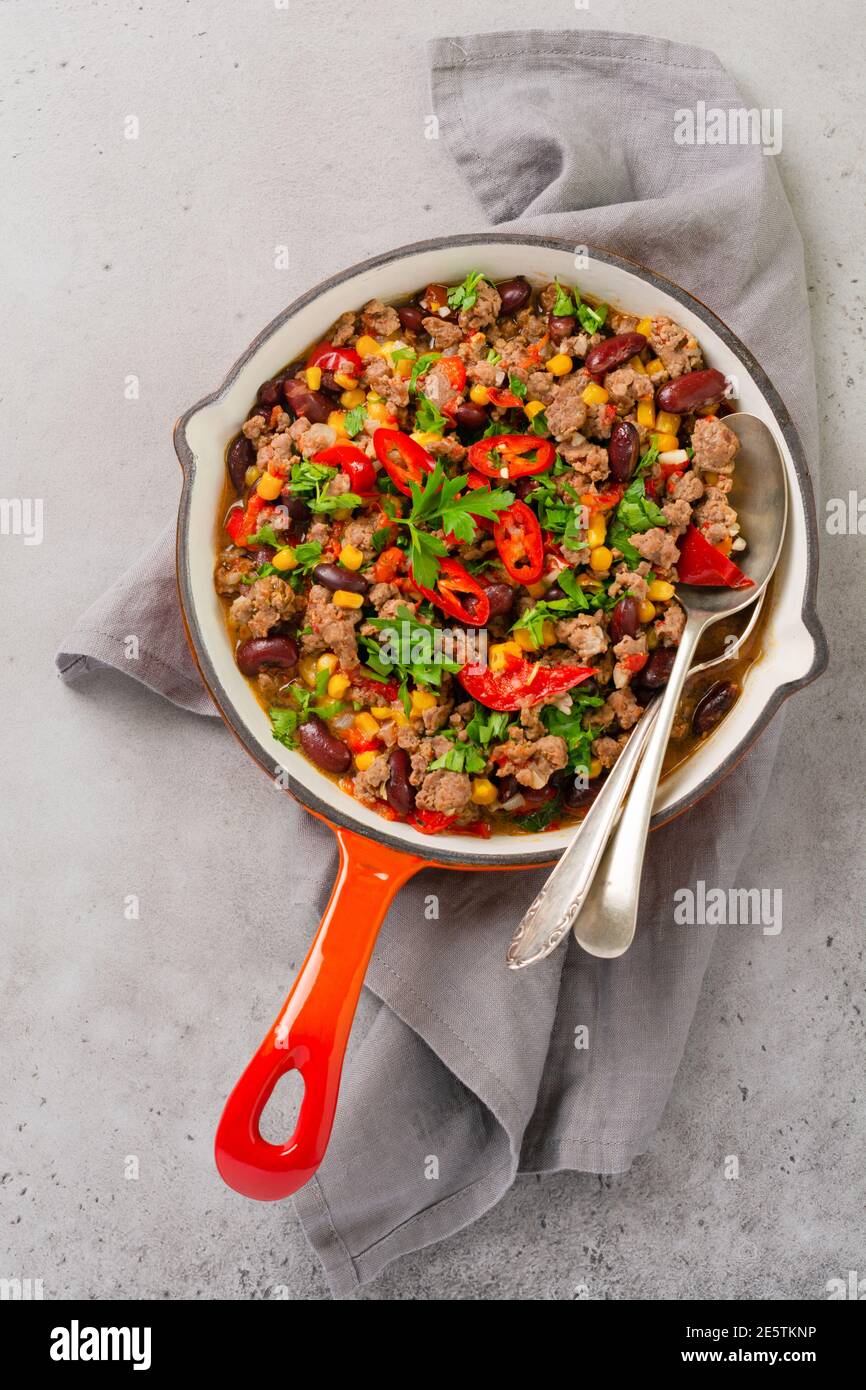 Meat with vegetables Stock Photo - Alamy
