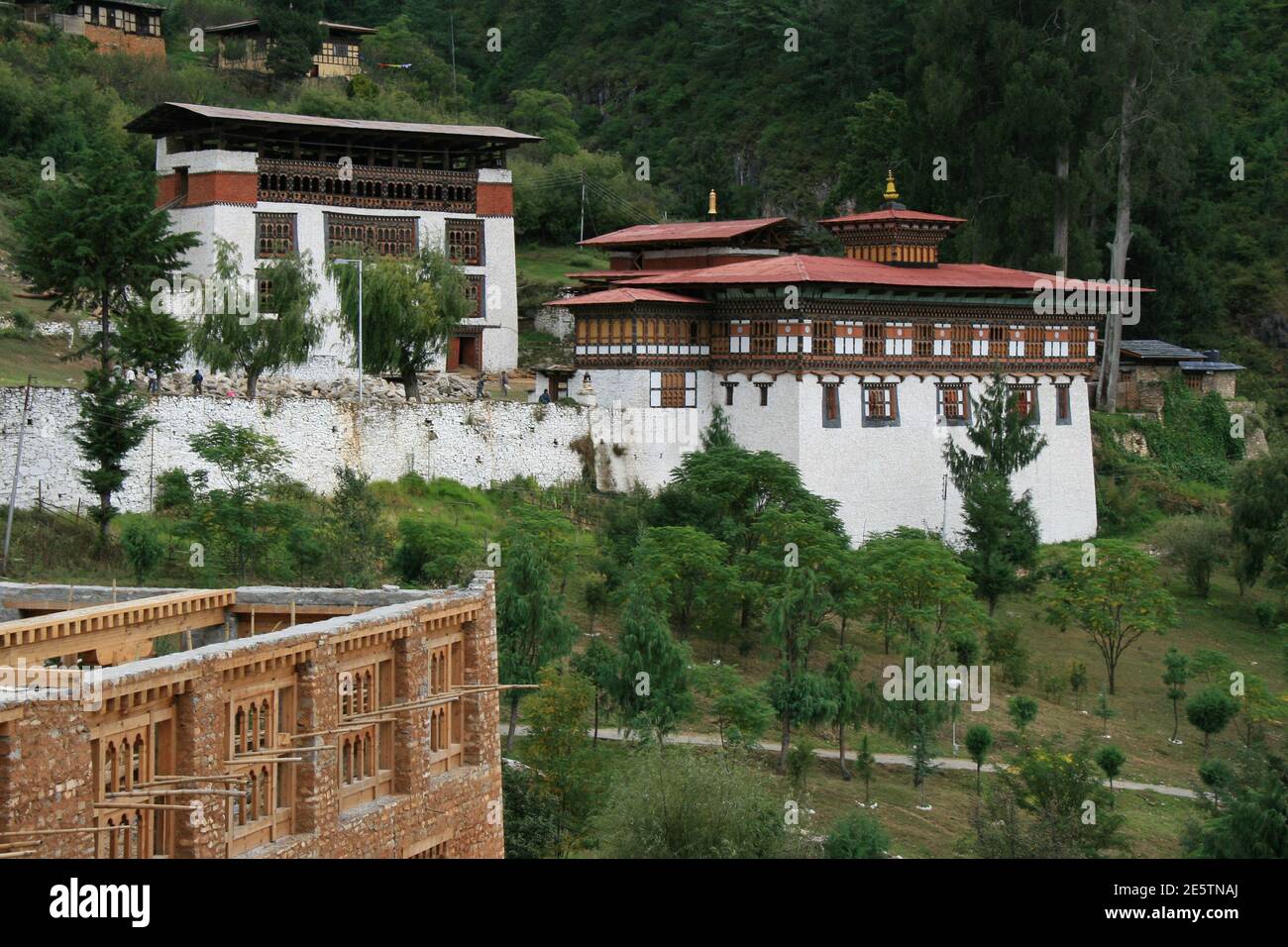 building (temple or palace ?) in paro (bhutan Stock Photo - Alamy
