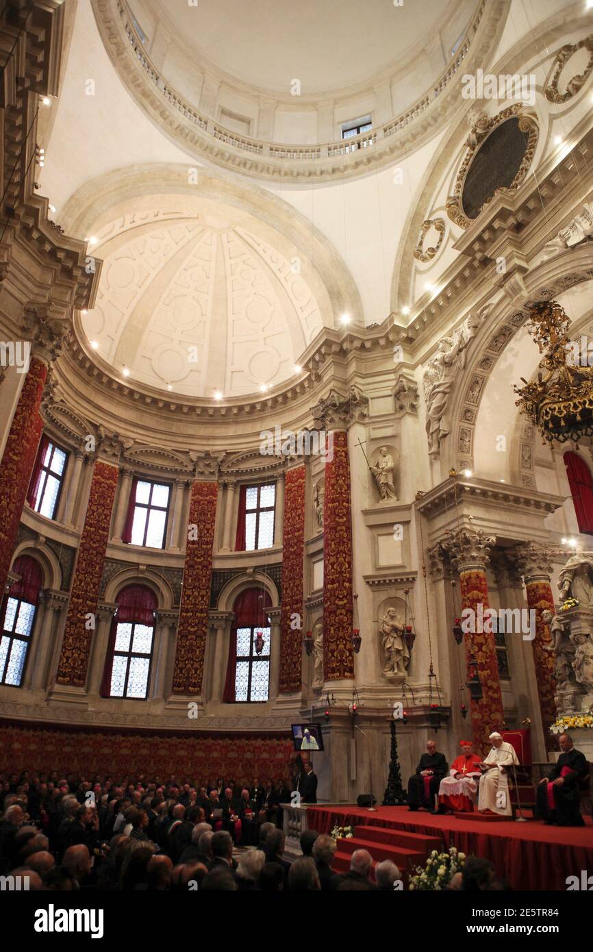 Pope Benedict Xv High Resolution Stock Photography and Images - Alamy