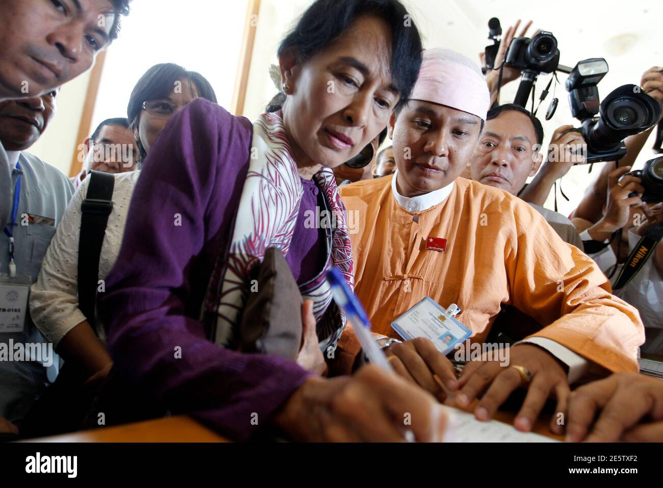 New era signs hi-res stock photography and images - Alamy