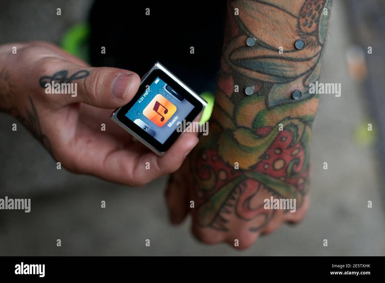 Magnetic nano hi-res stock photography and images - Alamy