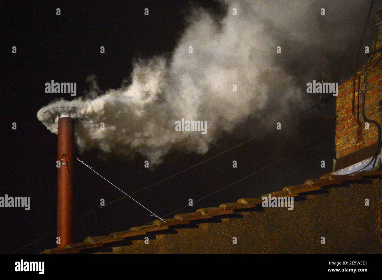 Fire signaling hi-res stock photography and images - Alamy