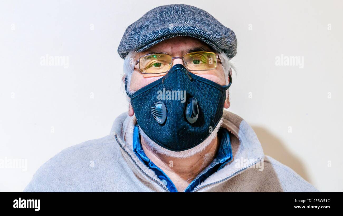 Virus coronas hi-res stock photography and images - Alamy