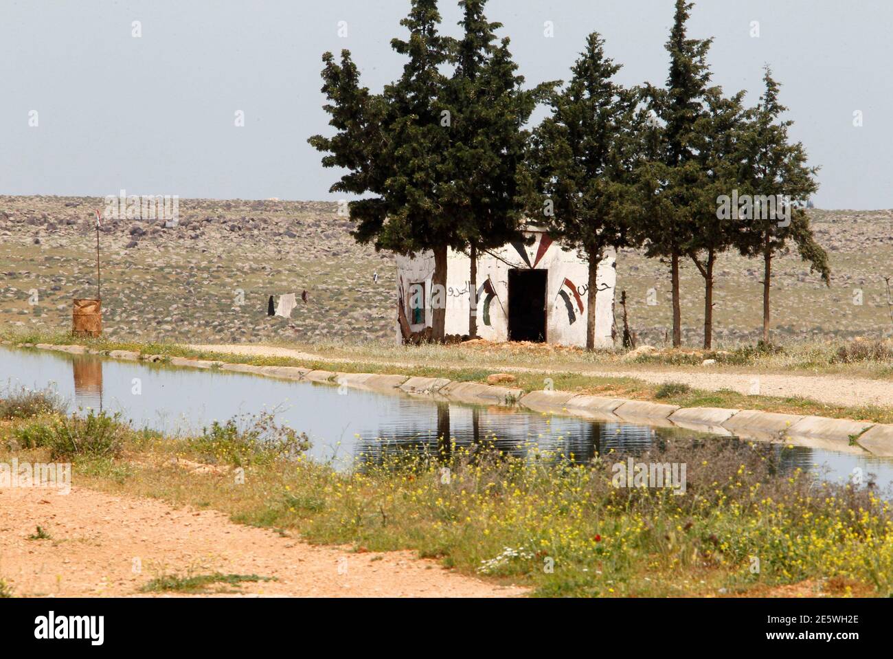 Blacked out building hi-res stock photography and images - Alamy