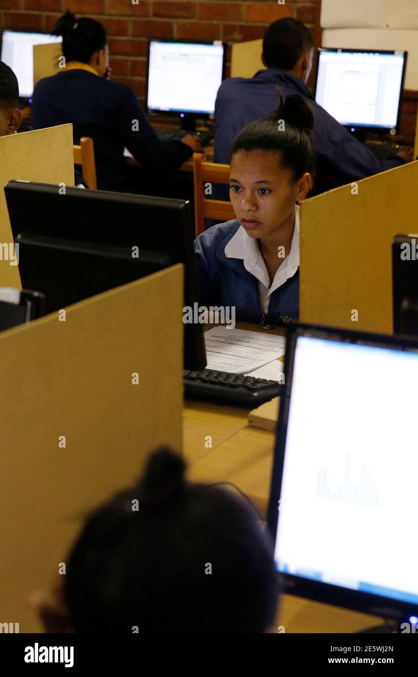 School africa technology hi-res stock photography and images - Alamy