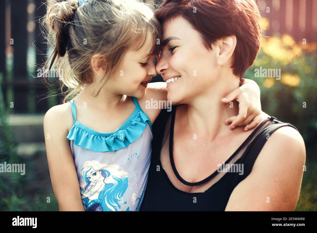 Mom daughter hi-res stock photography and images - Alamy