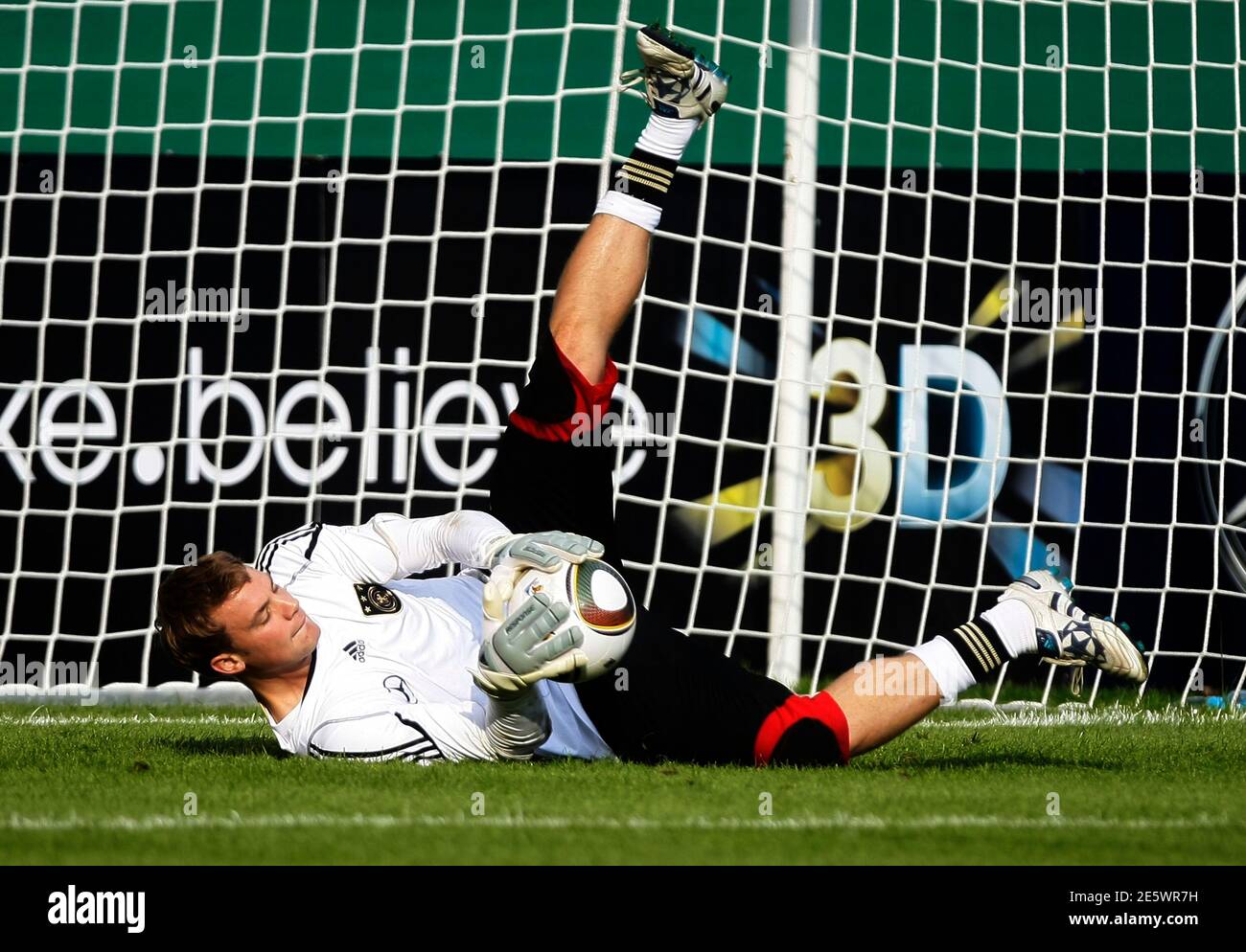 Manuel neuer face hi-res stock photography and images - Alamy