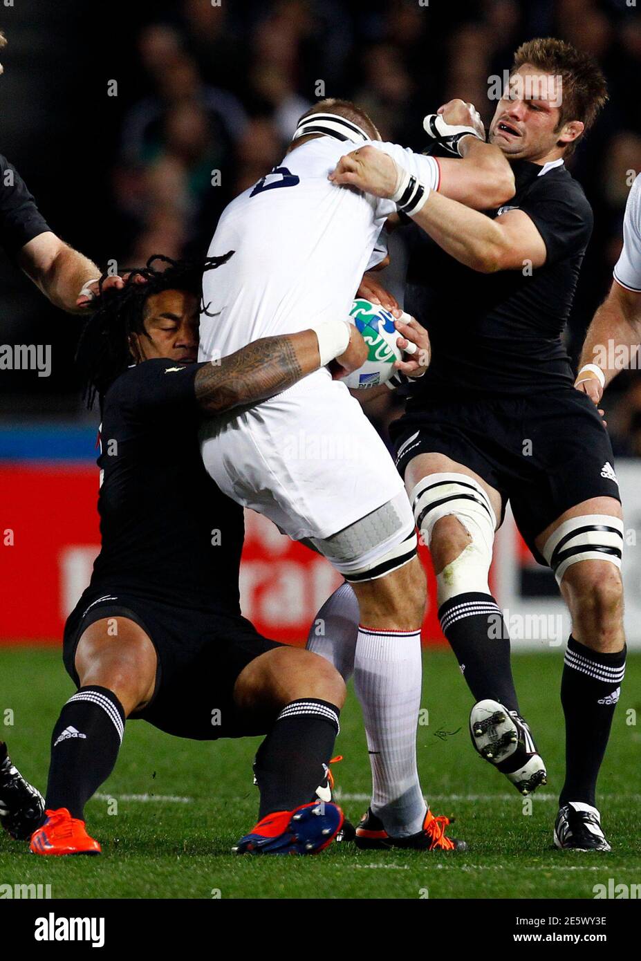 Ma'a nonu tackle hi-res stock photography and images - Alamy