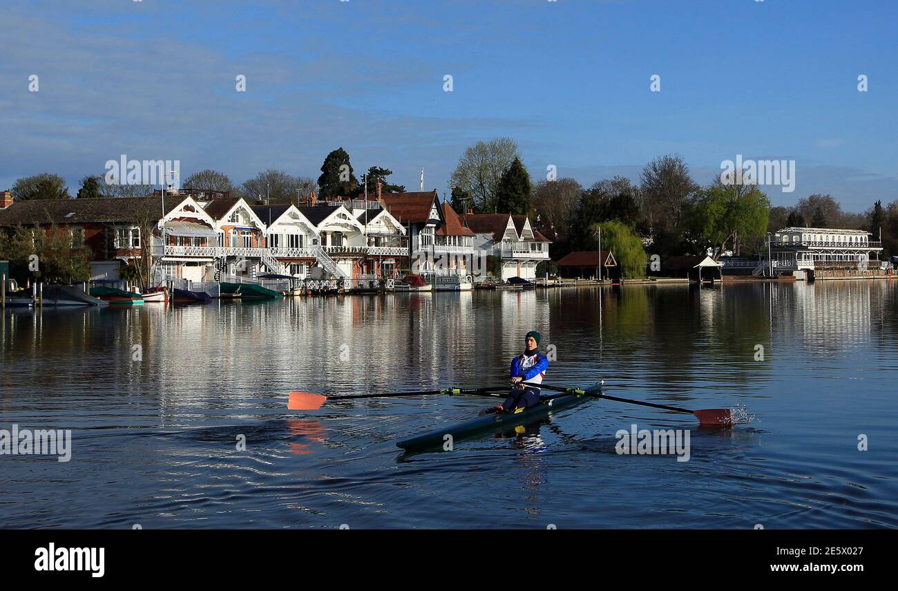 Leander club member hi-res stock photography and images - Alamy
