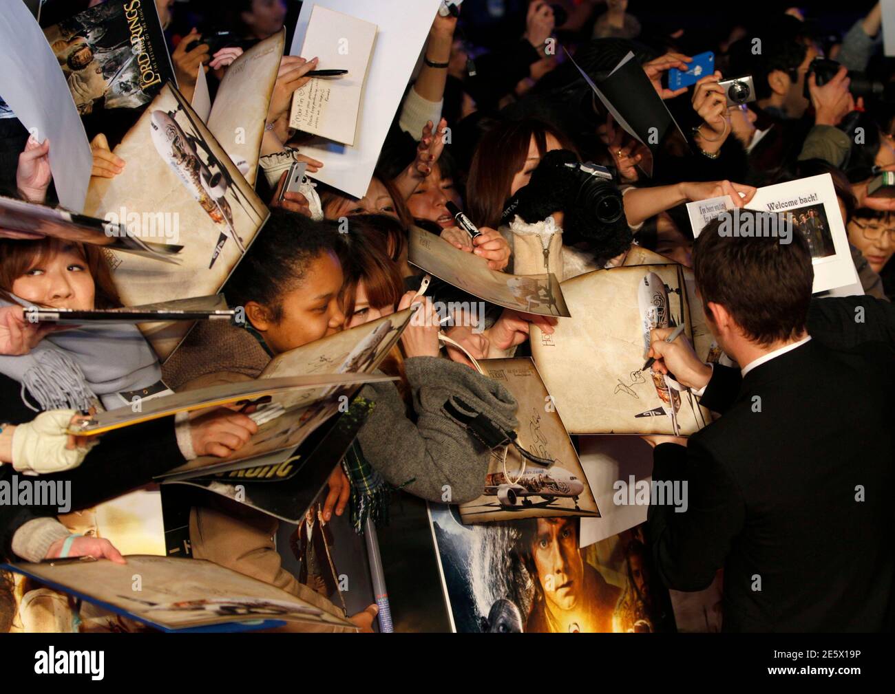 Elijah Wood Premiere The Hobbit High Resolution Stock Photography and ...