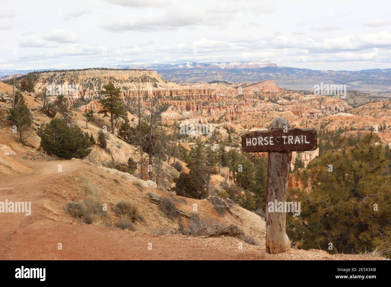 Bryce Canyon Trail sign Stock Photo - Alamy