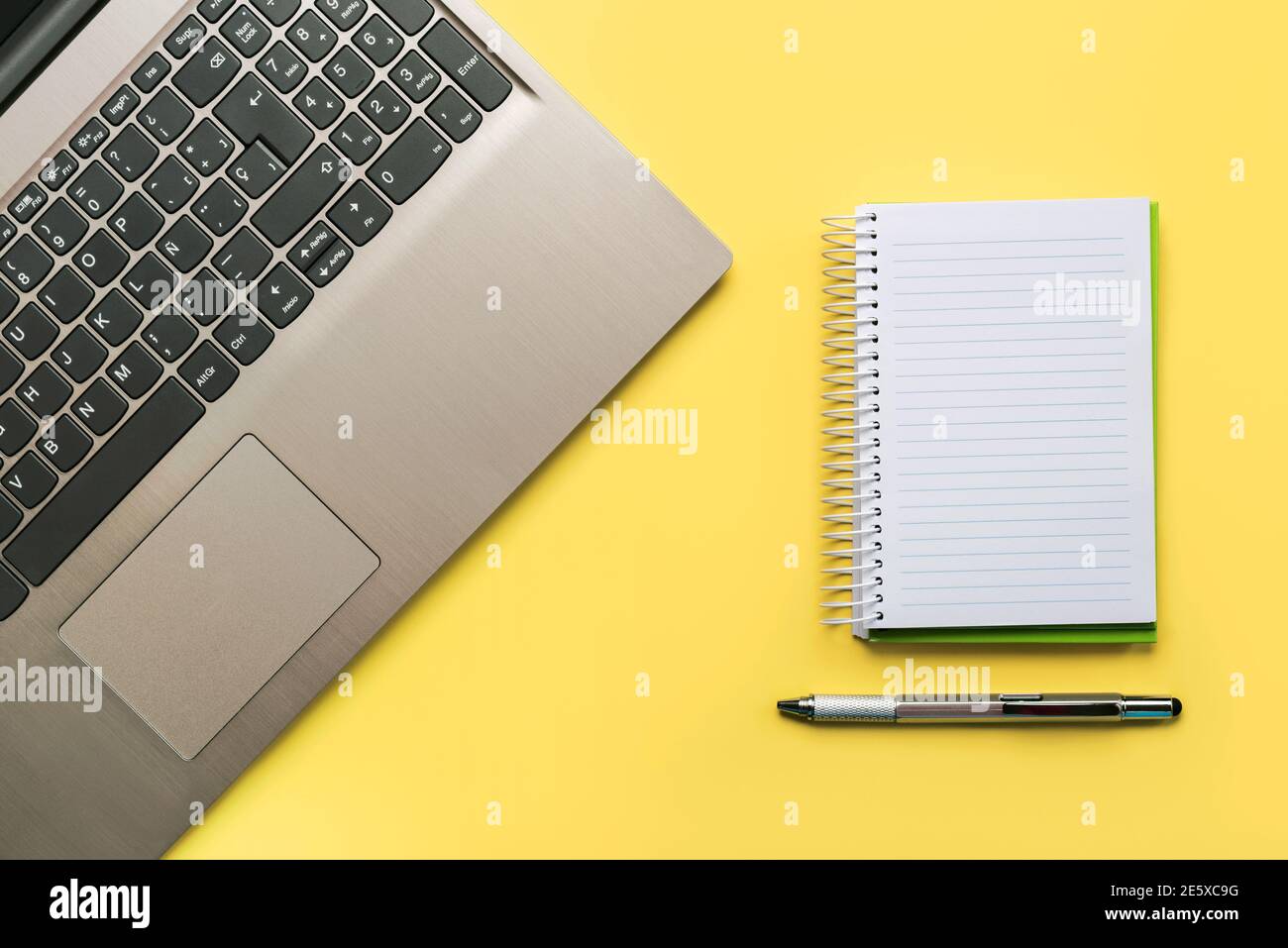Laptop digital pen hi-res stock photography and images - Alamy