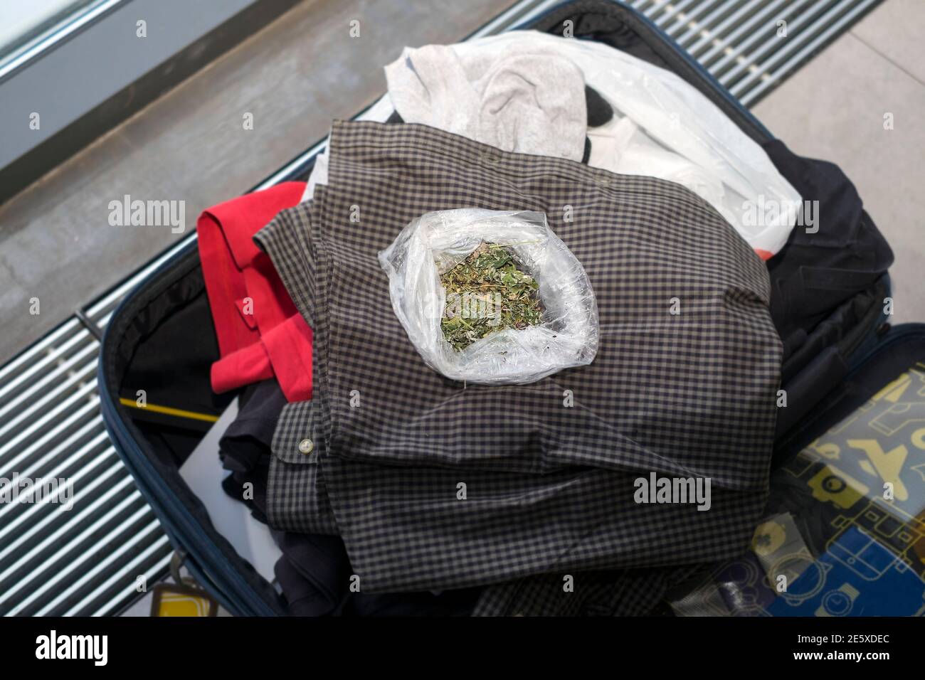 Plastic bag of marijuana hi-res stock photography and images - Alamy