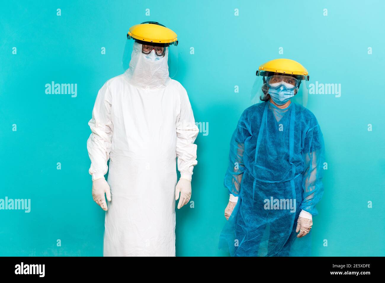 Medical professionals wearing latex gloves hi-res stock photography and ...