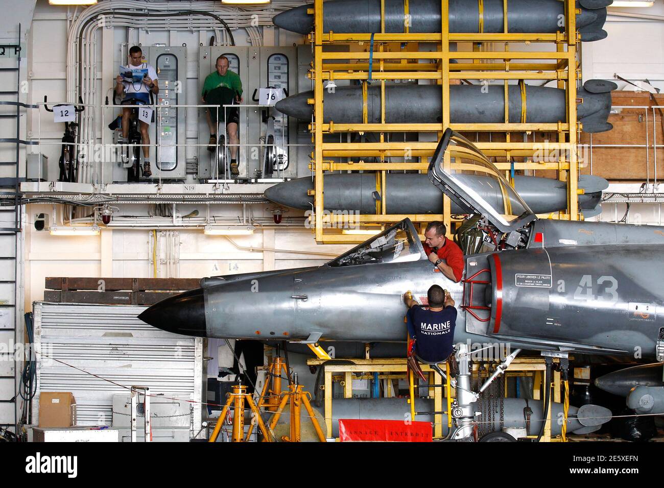 Military Aircraft Maintenance High Resolution Stock Photography and ...