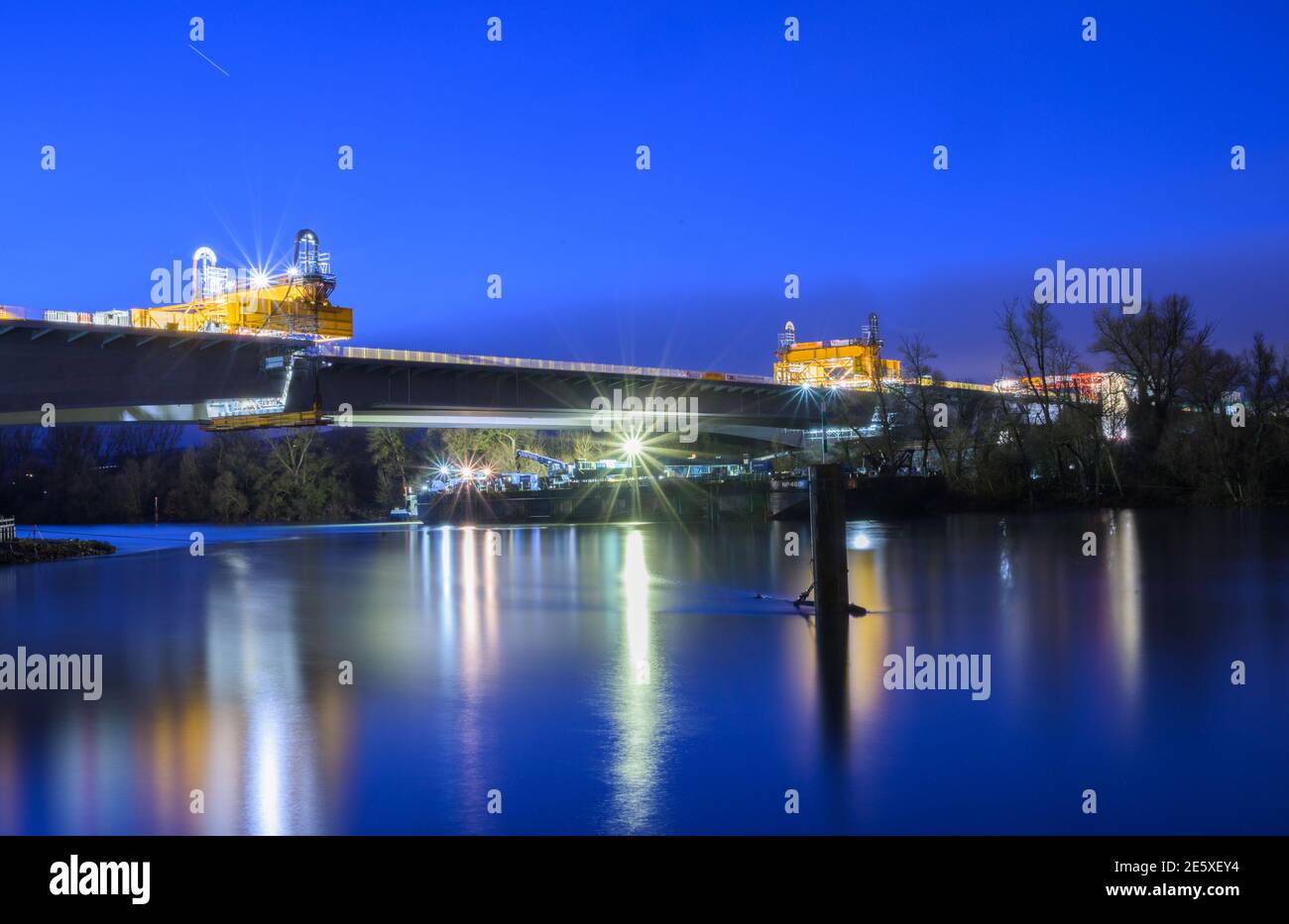 120 meter long ship hi-res stock photography and images - Alamy