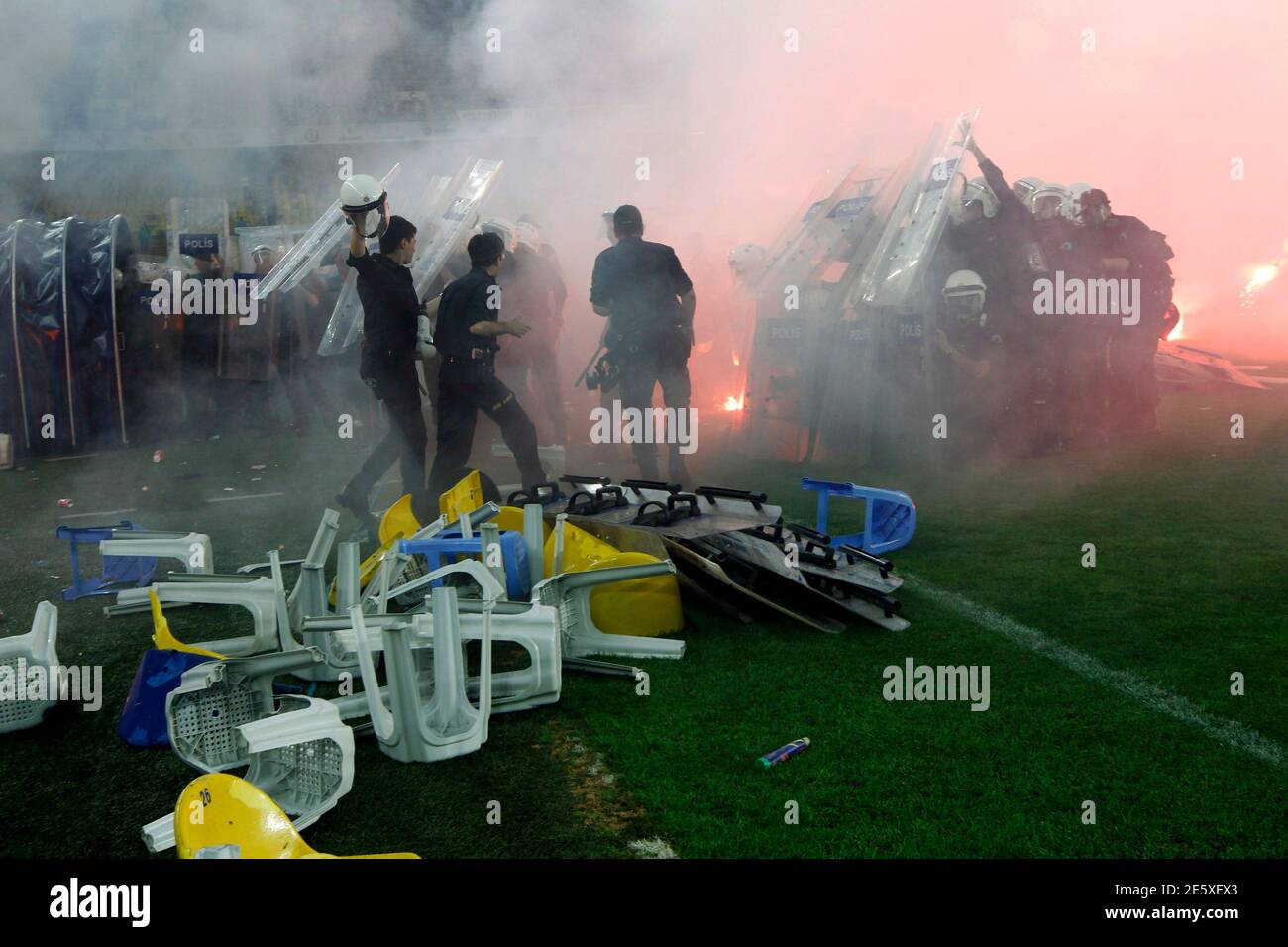 Soccer pitch flares hi-res stock photography and images - Alamy