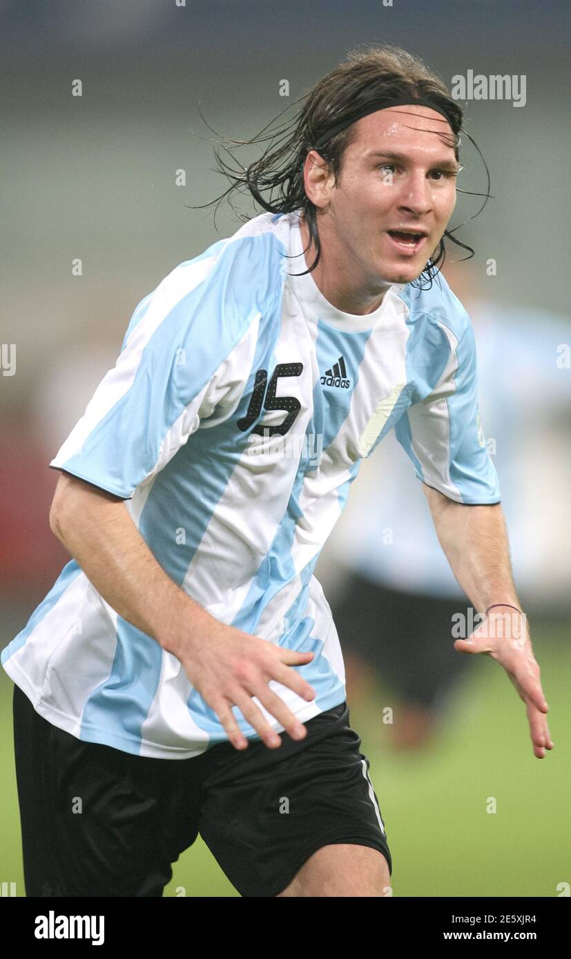 Lionel messi 2008 olympic soccer hi-res stock photography and images ...