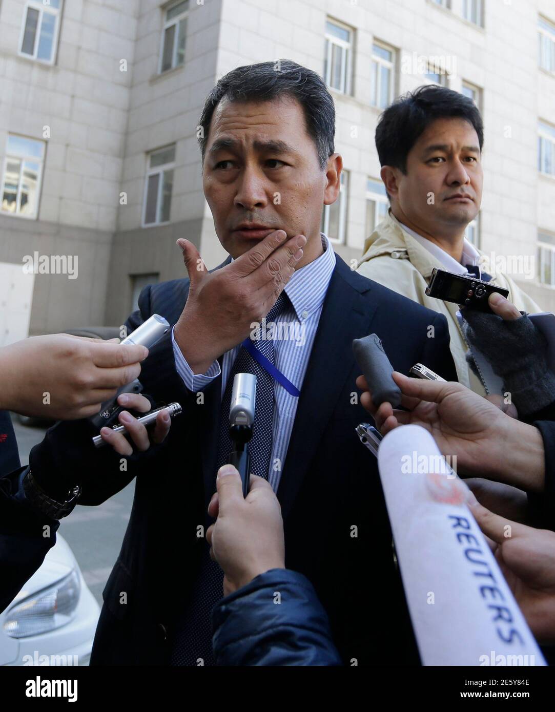 Hospital front gate hi-res stock photography and images - Alamy