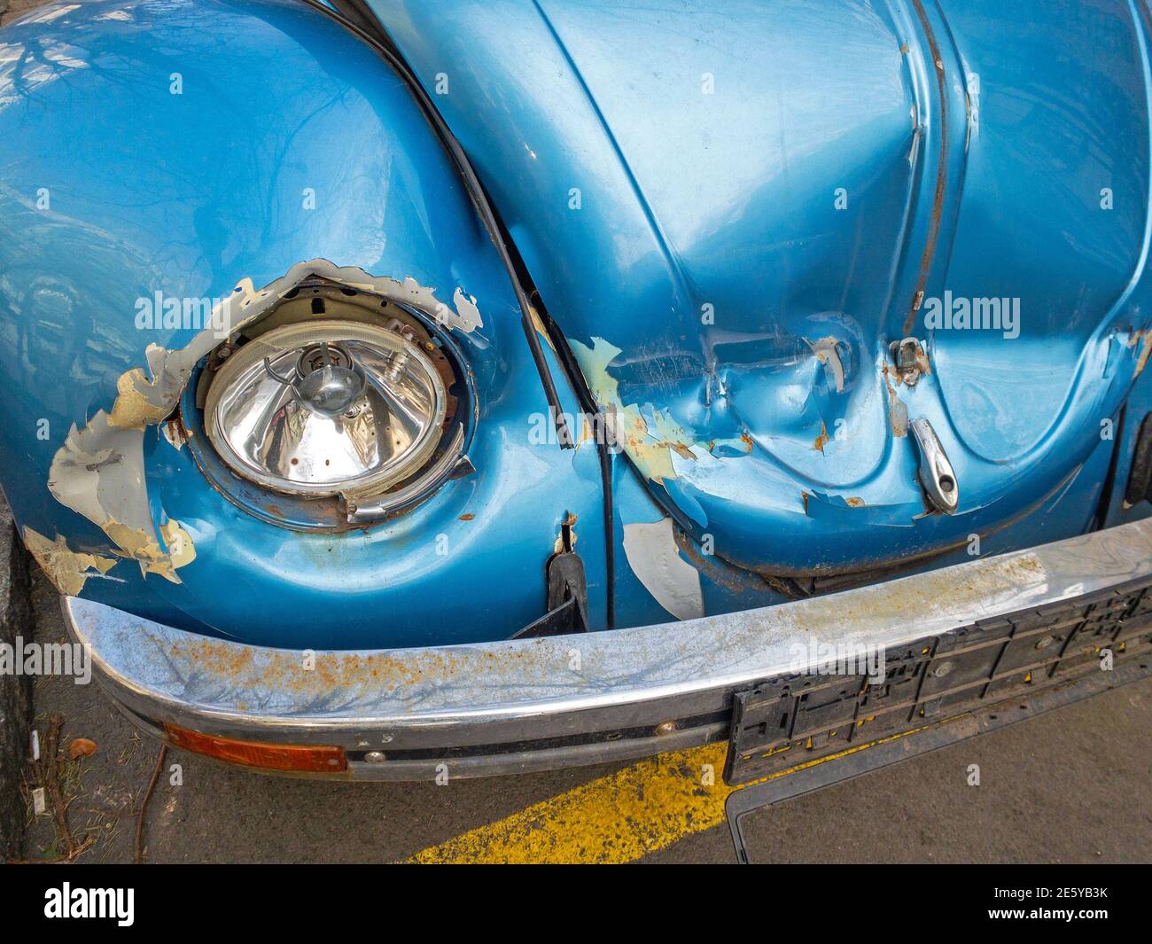 Classic Car Front Collision Traffic Acident Damage Stock Photo - Alamy