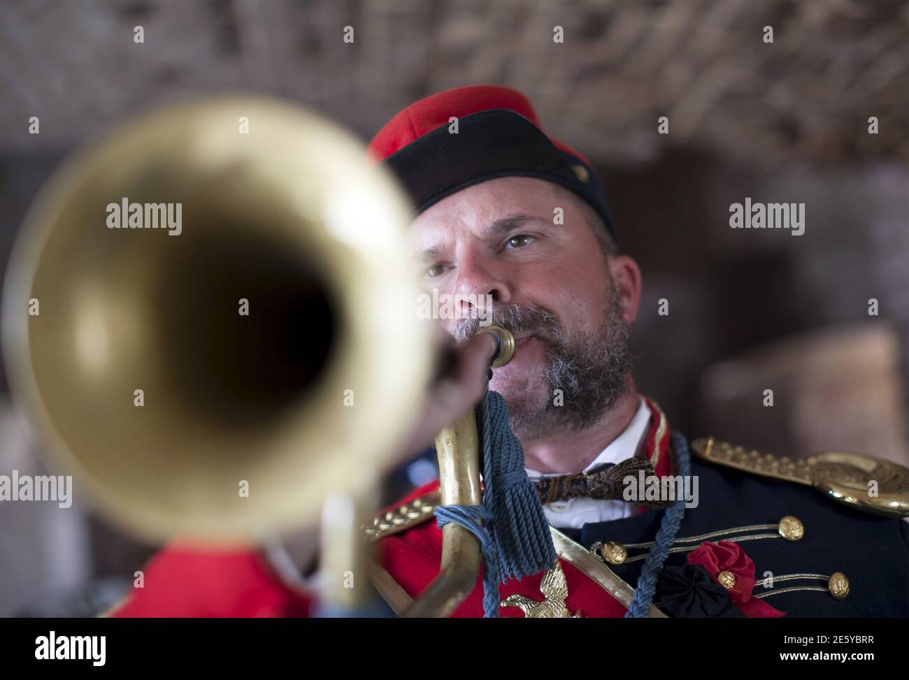 Civil war era bugle hi-res stock photography and images - Alamy