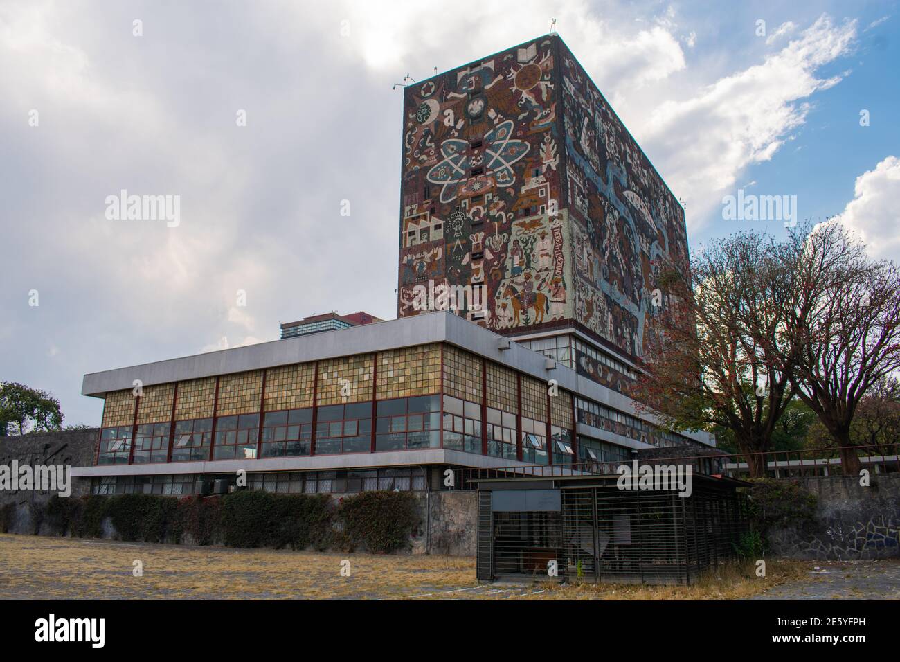 Mexican mural garden hi-res stock photography and images - Alamy