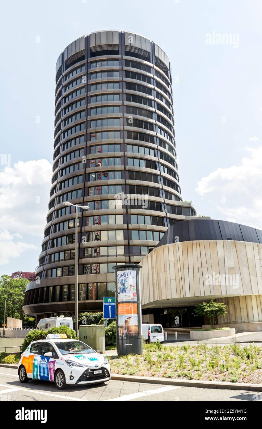 Operating ratio hi-res stock photography and images - Alamy