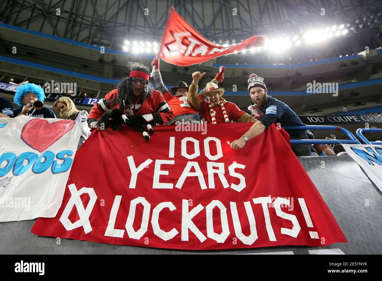 Toronto argonauts fans hi-res stock photography and images - Alamy