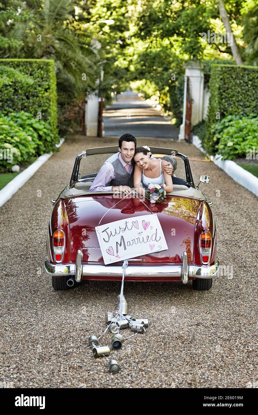 Portrait of newly married couple during lockdown Stock Photo - Alamy