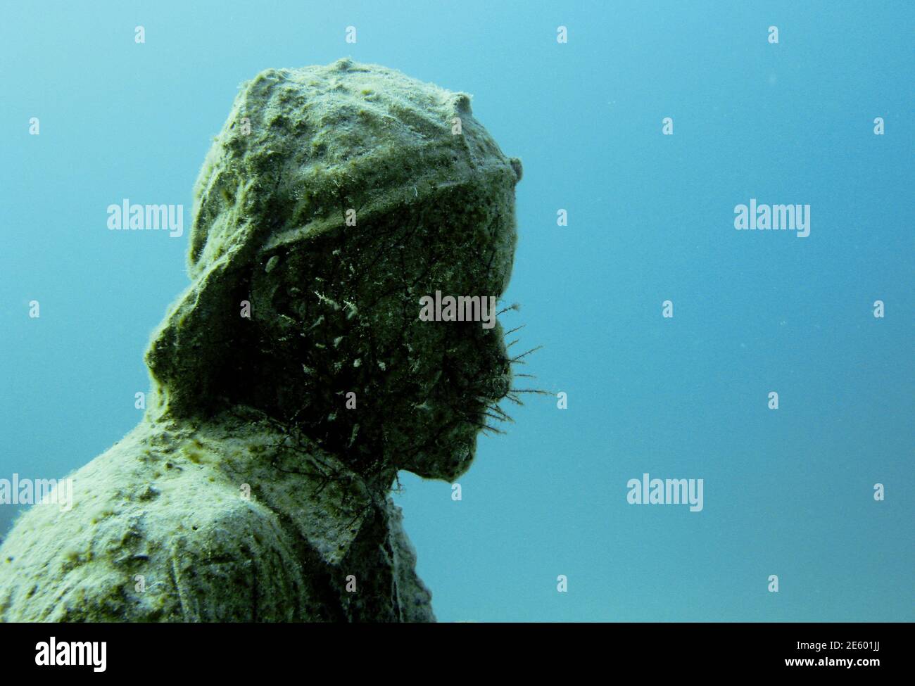 The silent evolution sculpture hi-res stock photography and images - Alamy