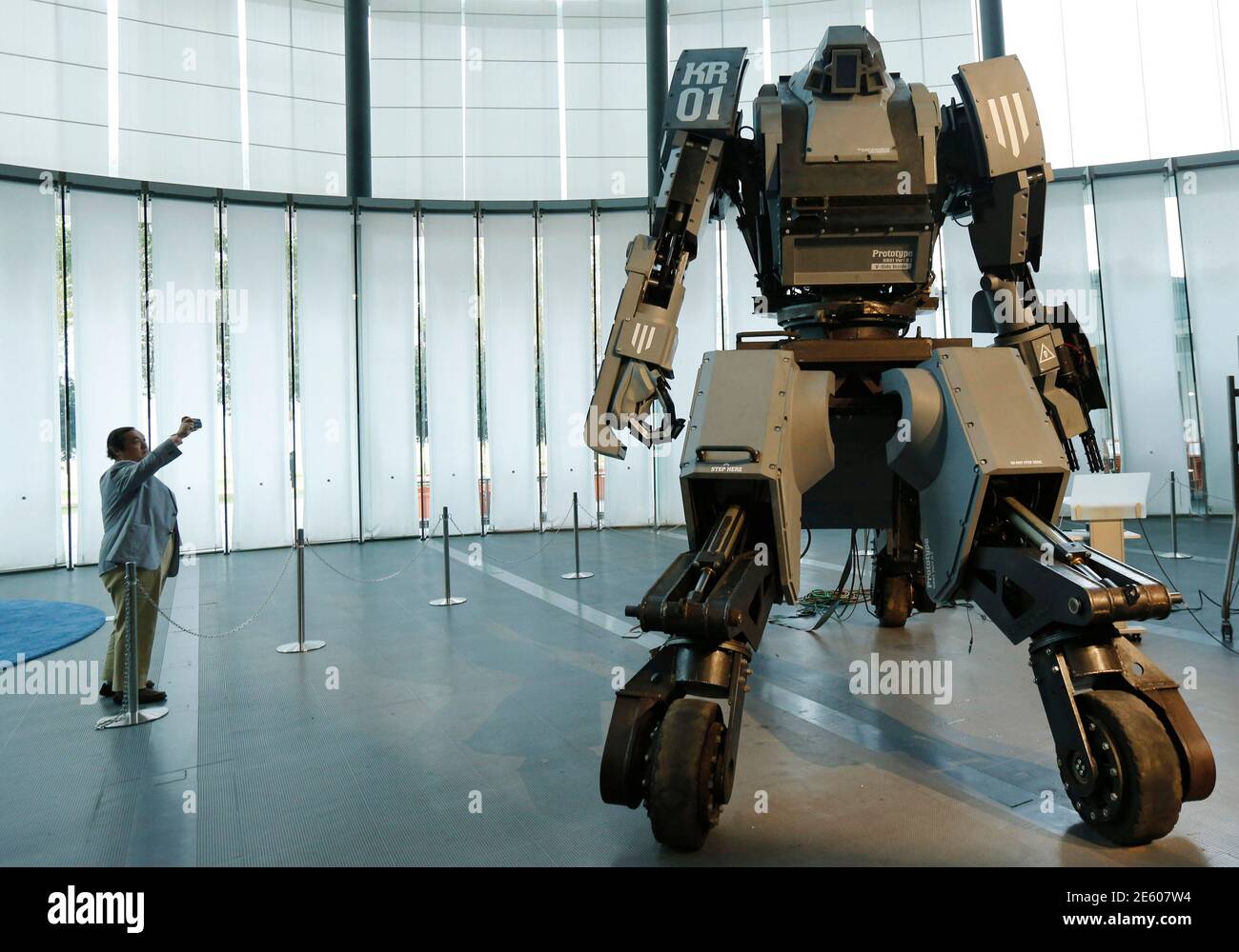 Rocket launcher images hi-res stock photography and images - Alamy