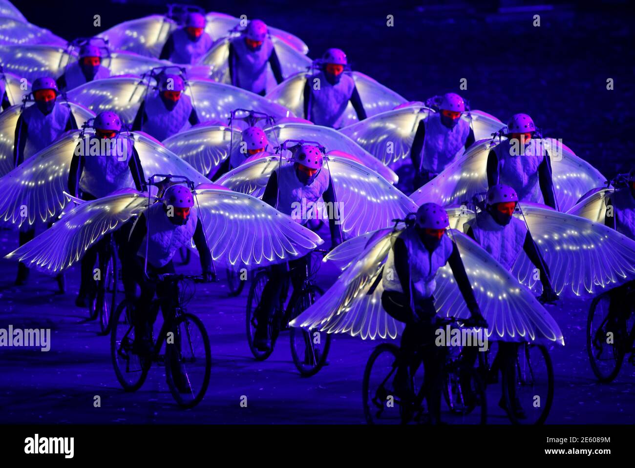 2012 olympics stadium july 2012 day hi-res stock photography and images ...