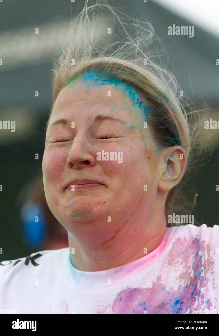 Leaf blower in face hi-res stock photography and images - Alamy