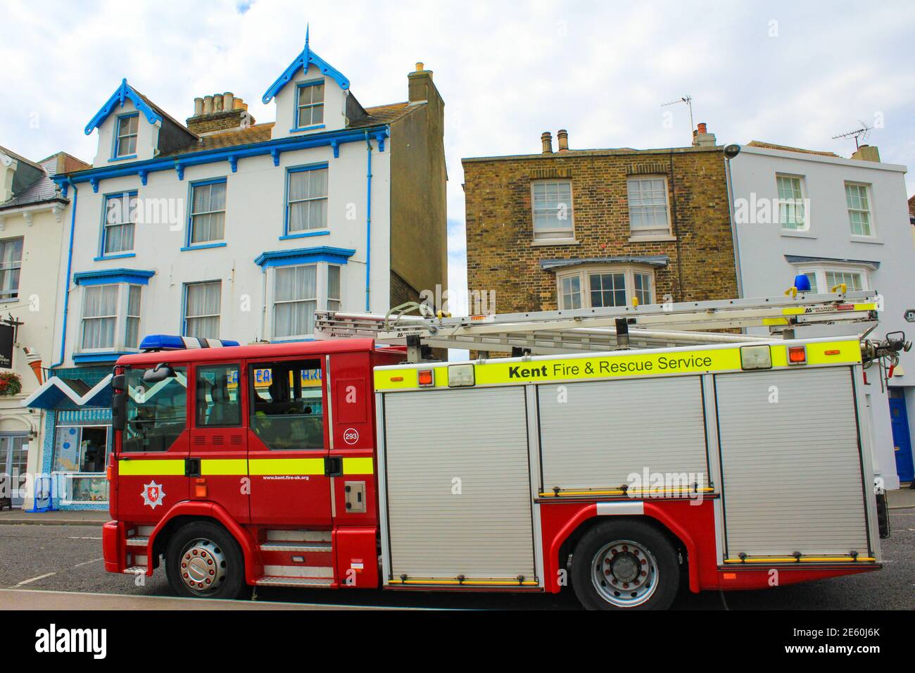 Street lighting operations hi-res stock photography and images - Alamy