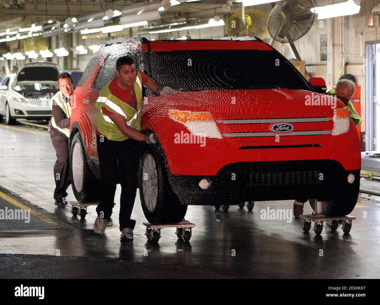 Candy factory assembly line hi-res stock photography and images - Alamy