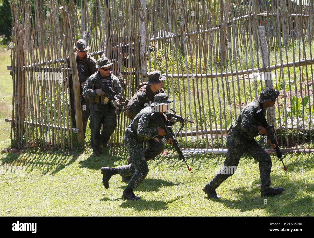 Amphibious raid exercise hi-res stock photography and images - Alamy