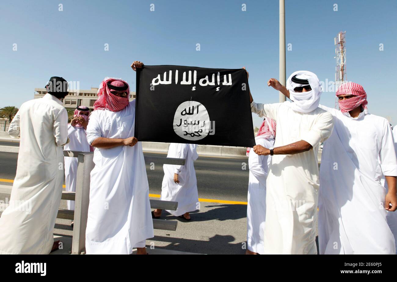 Al qaeda flag hi-res stock photography and images - Alamy