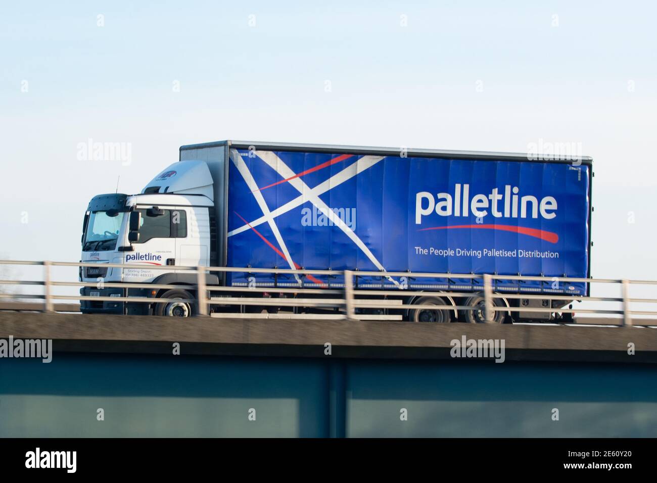 Palletline distribution hi-res stock photography and images - Alamy