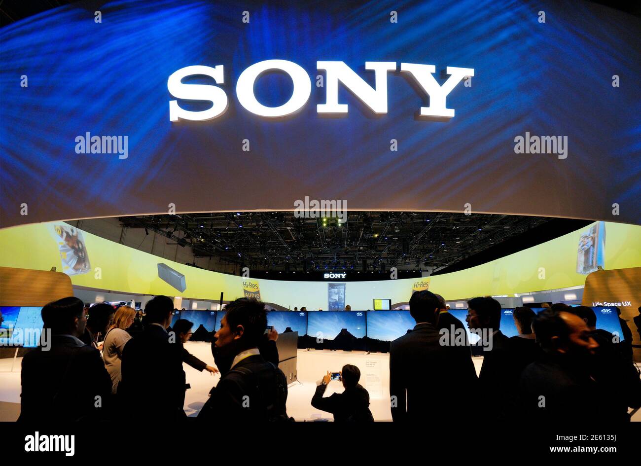 Technology logo hi-res stock photography and images - Alamy